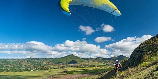 Paragliding in Mauritius - Tandem - Mauritius Attractions
