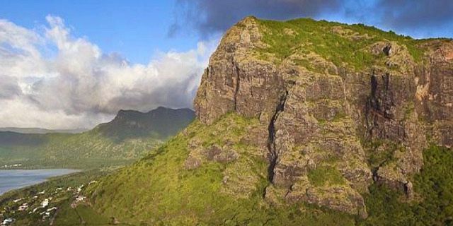 Hiking Le Morne Mountain - UNESCO World Heritage Site (Half Day ...