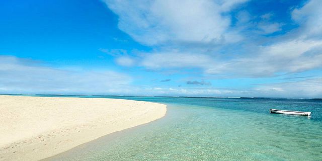 Luxury Yacht Catamaran Cruise - Mauritius Attractions