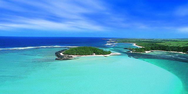 Ile Des Deux Cocos Island with VIP Villa Day Use - Mauritius Attractions